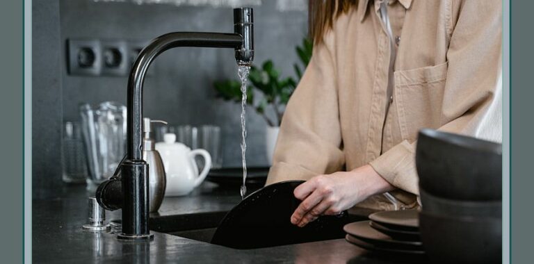 Mindful de afwas doen - een simpel werkje met je handen